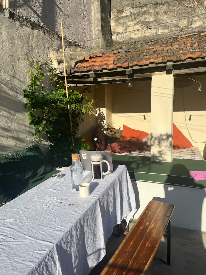Charmante Maison Traditionnelle Avec Terrasse - Arles