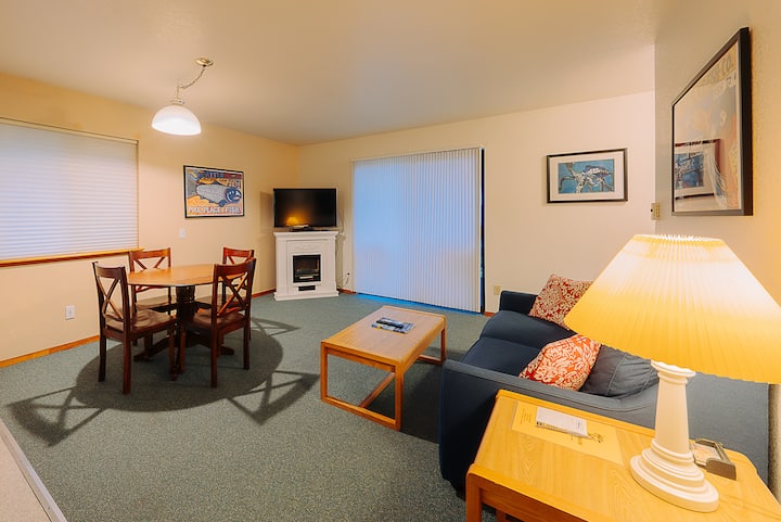 Hood Canal Waterview Suite - Hoodsport, WA