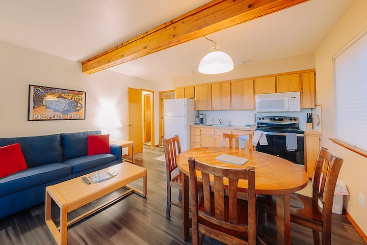 Hood Canal Waterview Double Queen Suite - Hoodsport, WA