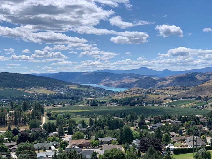 Cozy Guest House With Amazing Views - Vernon, BC, Canada
