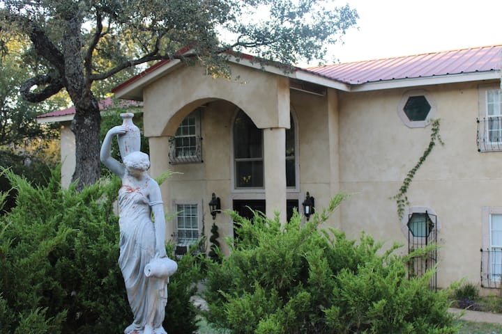 The Estate, Kyle Texas- - Kyle, TX