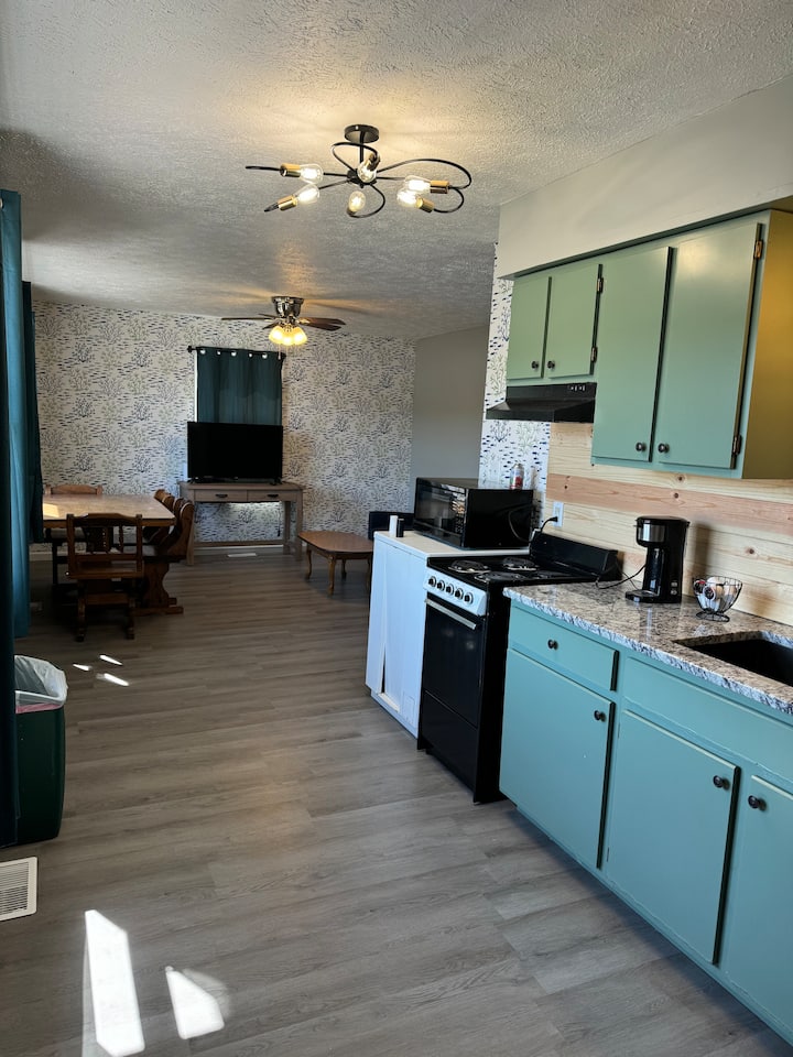 #2 - 2 Bedroom Cabin At Moon River Marina - Cádiz, KY