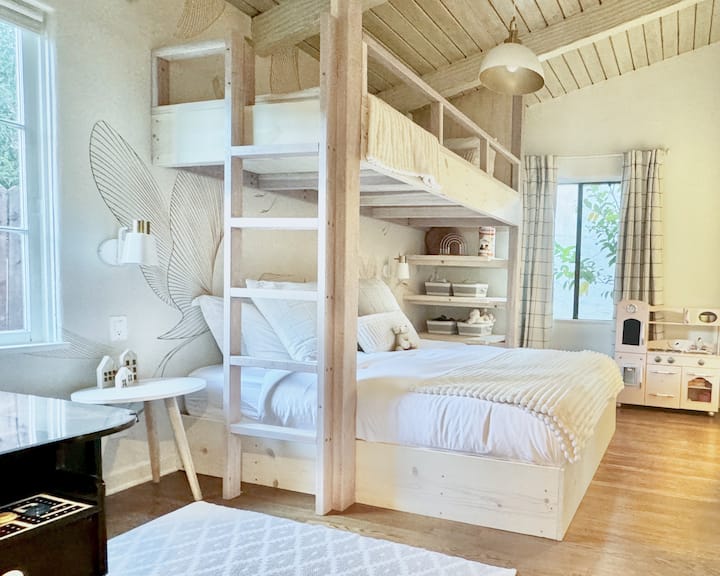 Stunning~iconic Socal Home- Pool+spa+bbq - 버뱅크