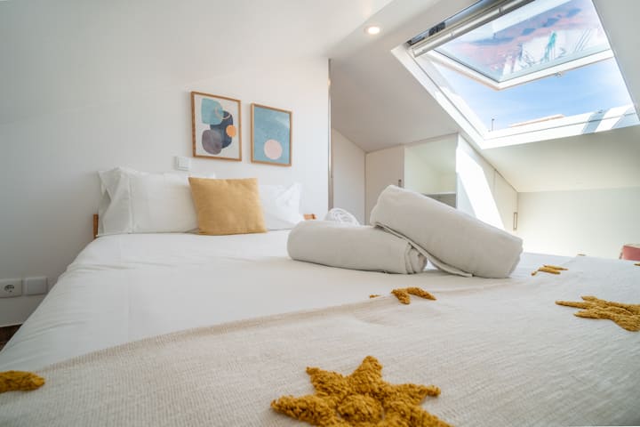 Cozy Suite Near Vibrant Attractions In Nazaré - Nazaré