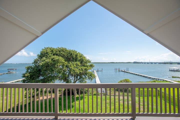 Spectacular Ocean Getaway, Vacation Done Right! - Beaufort