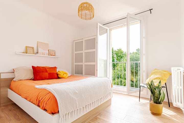 Cv 5 Min à Pied/ Parking / Balcon Vue Dégagée/clim - Aix-en-Provence