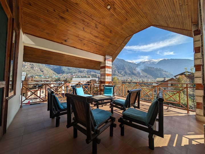 6 Rooms Villa With Mountain View- Himalayan Chalet - Manali