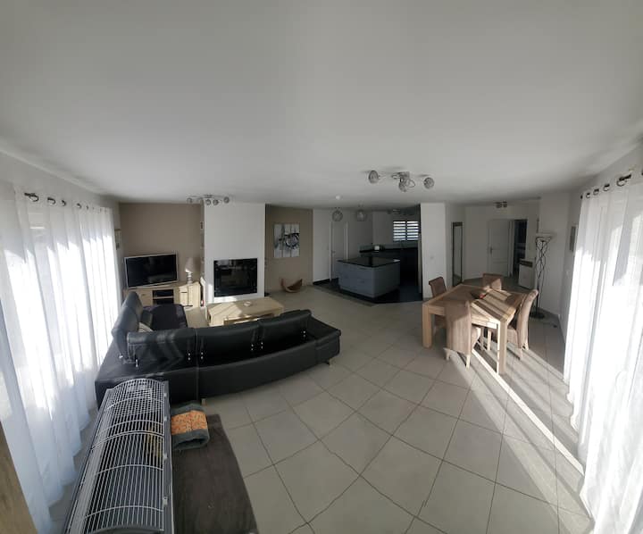 Très Agréable Villa Avec Piscine - Tarnos