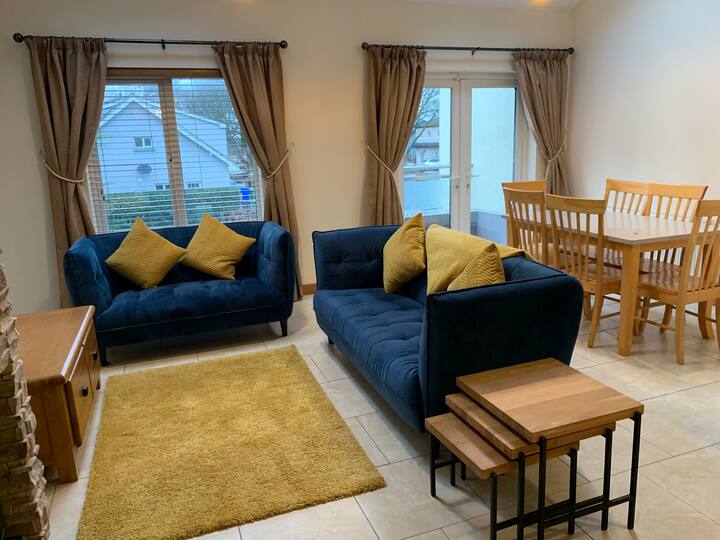 Cosy 2 Bed Apartment Beside The Lake Galway City - Galway