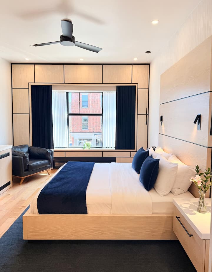 Cribs On Main Hotel - Suite 1 - Picton