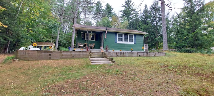 Jareds Place. Quaint Home, Nature, And Your Escape - Lake George, NY