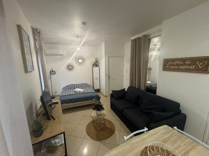 Studio Cosy Centre-ville – Terrasse & Clim - Cagnes-sur-Mer
