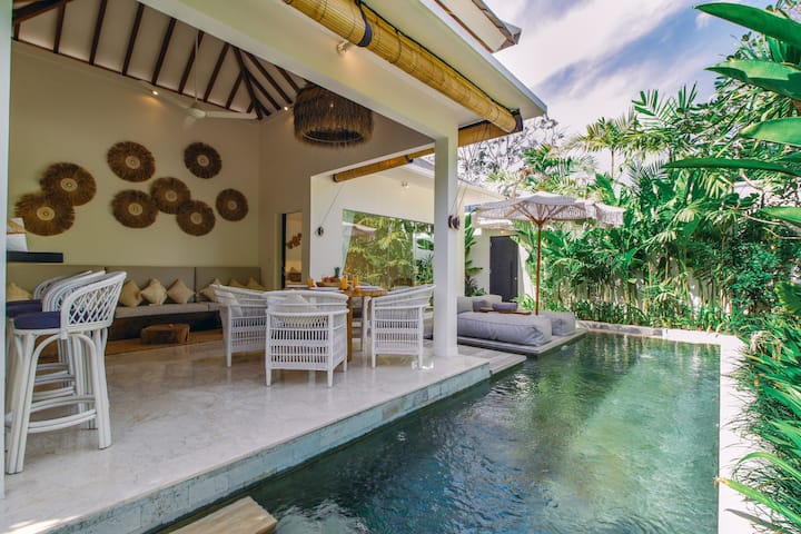 Luxueuse Villa Privée  à 300m De La Plage De Seseh - Indonésie