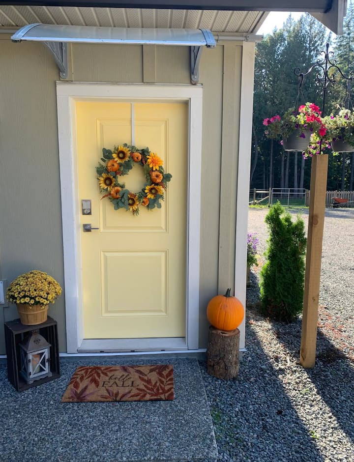 Cozy Cottage For Two - Cowichan Bay