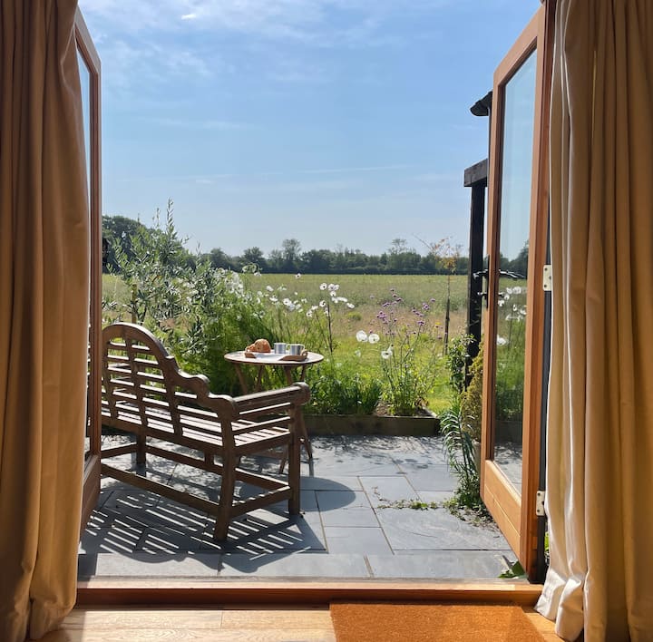 Private And Peaceful Stay At Old Smithy Cottage - Suffolk