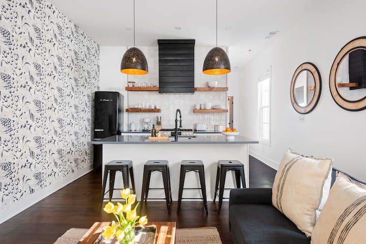 Whiskey Neat - Wfh-ready Designer Gem W/ King Bed - Atlanta