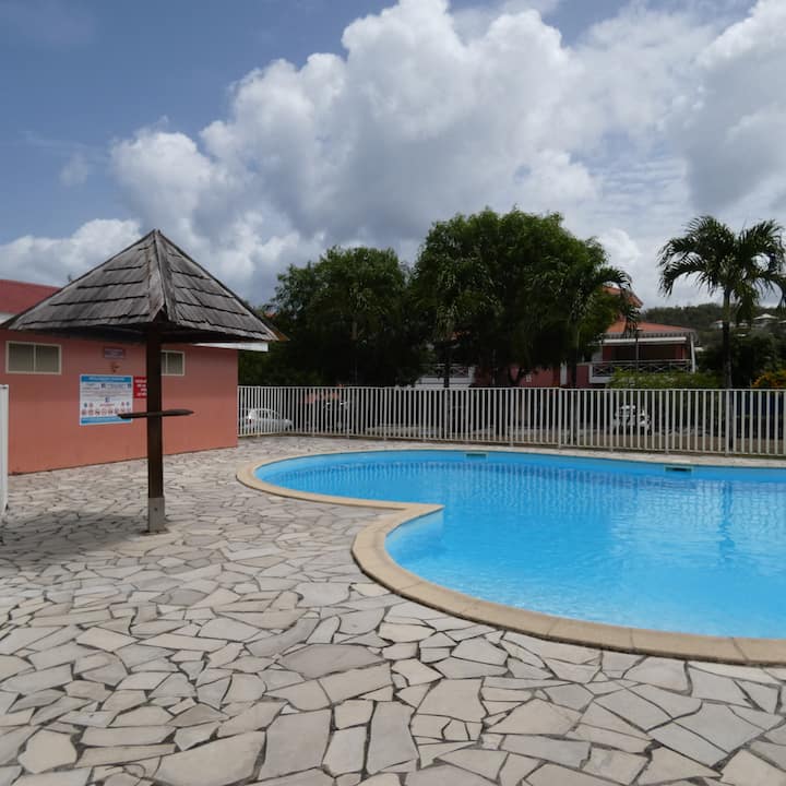 Le Flamboyant - 5p - 2ch - Piscine - Plage 300m - Martinique