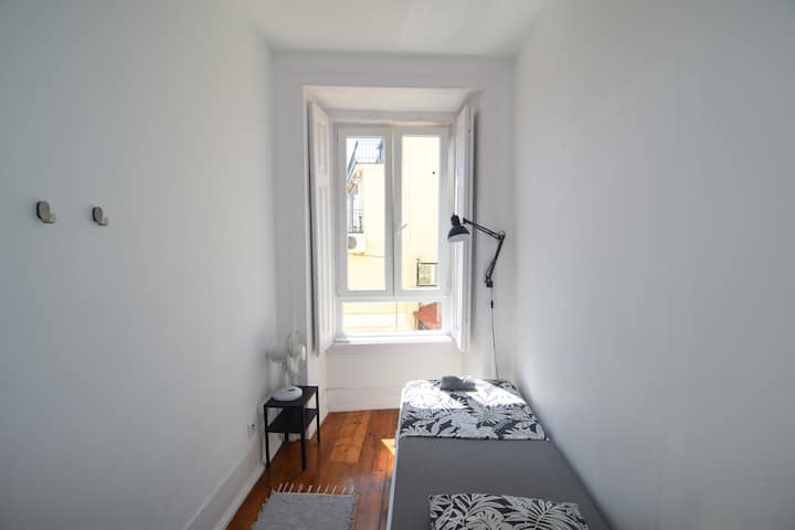 Private Room G Shared Flat By Lx Factory & River - Lisbon