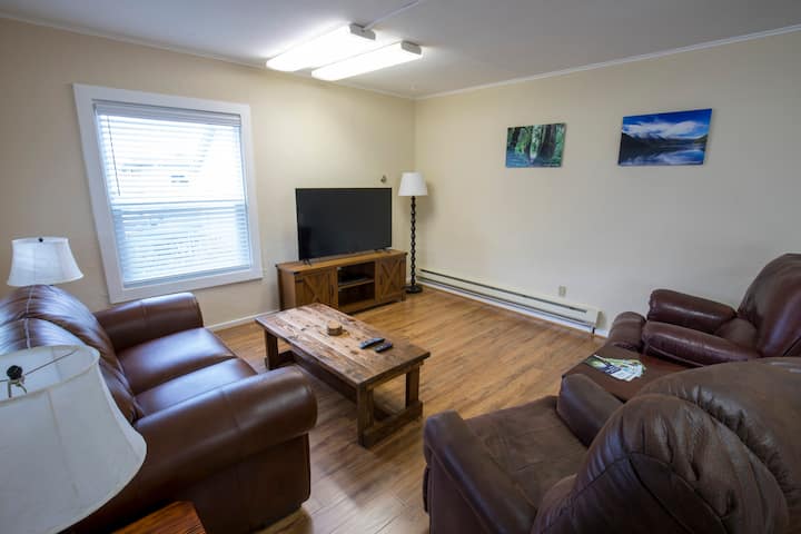 Charming Home Near Beaches & Olympic National Park - Forks, WA
