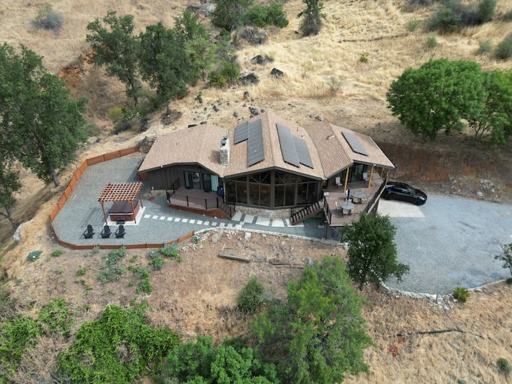 Guest Favorite • Panoramic Hilltop Views • Hot Tub - Sequoia National Park
