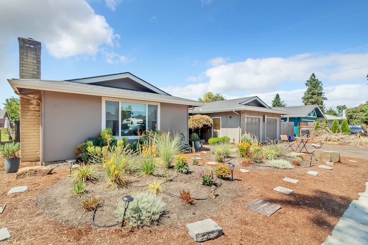 Eugene Retreat Walk To Autzen & Pet-friendly - Eugene, OR