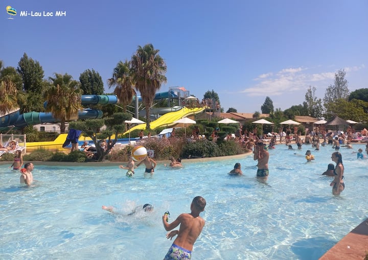 Mh Climatisé, Camping 4* Animé Et Familial, Vélos - Vias