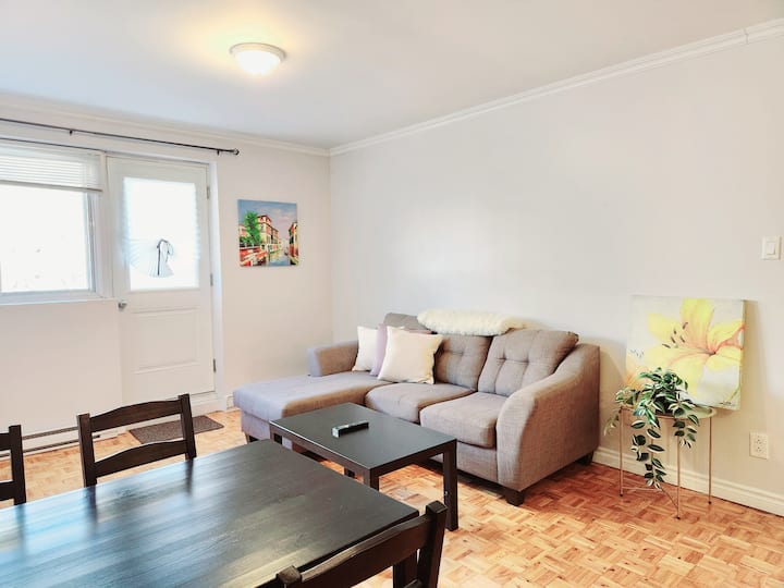 Perfect 2br | Walk To Downtown, Metro & Cafés - Montreal