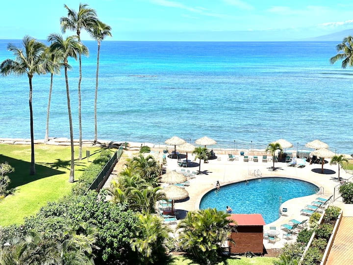 Spacious 2 Bedrooms/2bathrooms Oceanfront Condo - Maui, HI