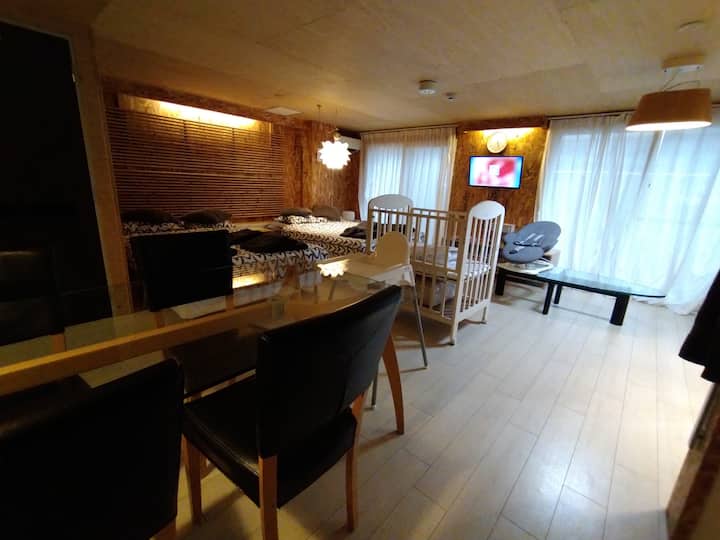 3ダブルベッド+ベビーベッド 101キッチン完備＆長期滞在に最適なお部屋 - Kyoto