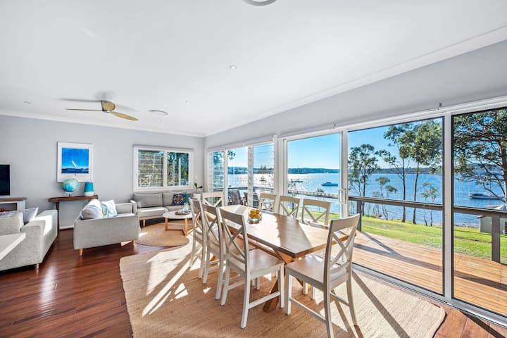The Boathouse - Absolute Lakefront - Belmont