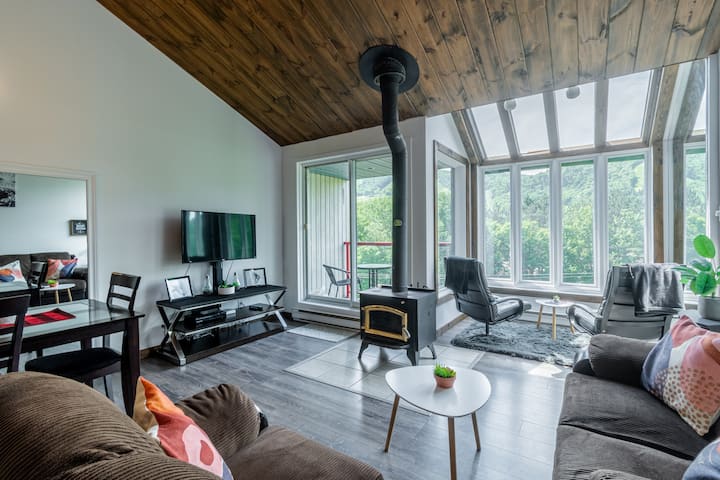 Superbe Condo Face Aux Pentes De Ski Stoneham! - ケベック