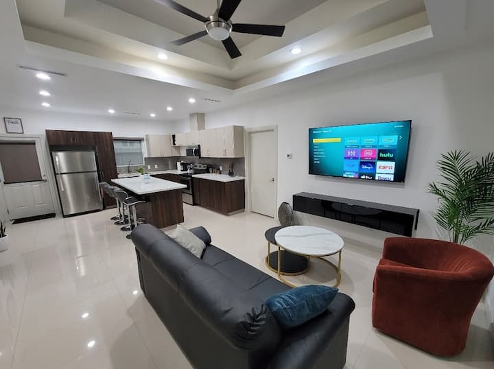 A4 Gorgeous 2br/2ba Apt Minutes From Mall/airport - McAllen, TX