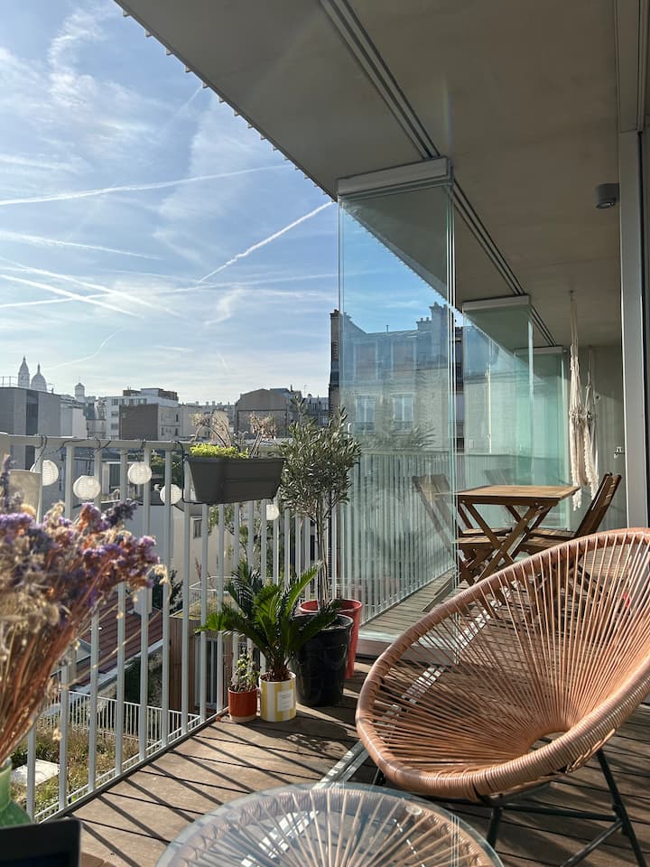 Tres Bel Appartement Avec Terrasse Dans Le 18 Eme - Paris