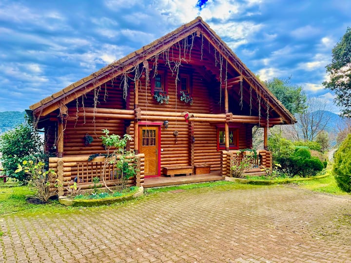 Chalet En Bois à Vico - Corsica
