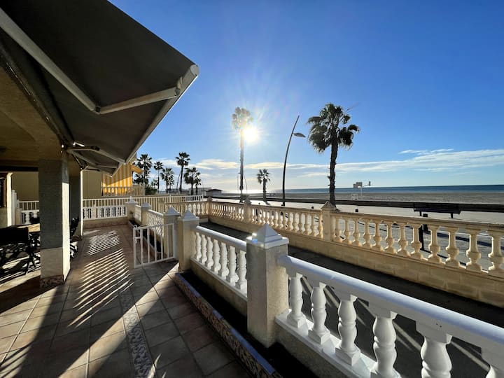 Beachfront Villa In Santa Pola - Santa Pola