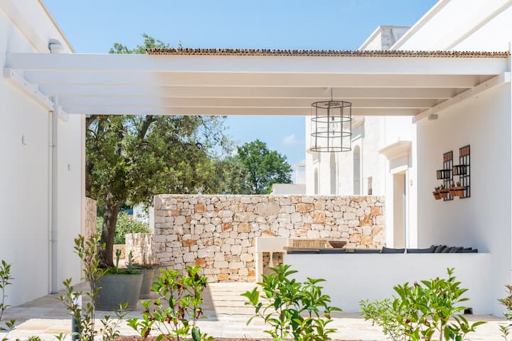 • Exclusive Borgo • In The Valle D'itria, Puglia - Ostuni
