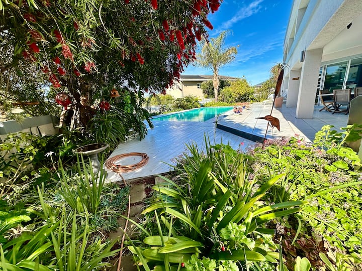 Fun In The Sun 6 Bedroom Villa - Plettenberg Bay