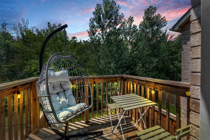 Chic Open-concept 5 Beds Home By Airport & Highway - Brampton
