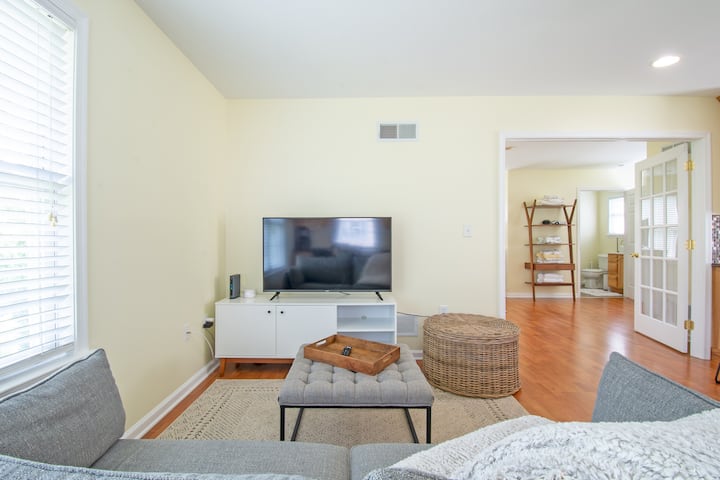 Idyllic Carriage House Private 2 Car Garage W/d - Newark, DE