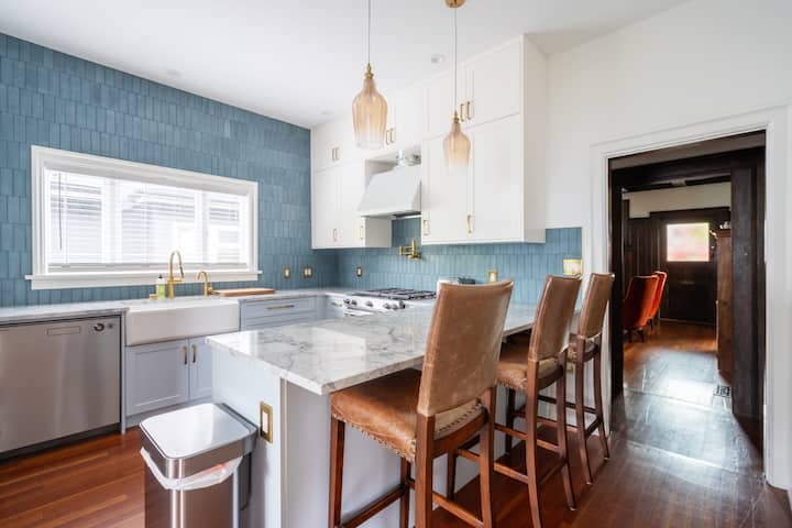 Full House 3 Beds With Patio 1.9km To Inner Harbor - Victoria