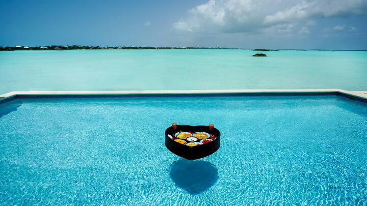 Turquoise Waterfront 5 Bedroom Villa - Turks and Caicos Islands