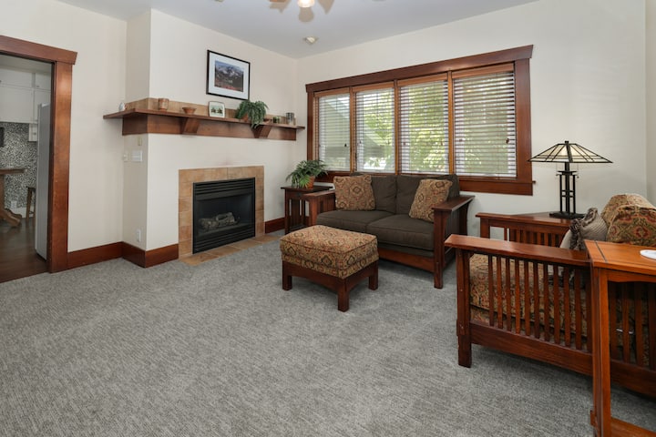 Spacious 2 Bedroom Bungalow W/ Kitchen+jetted Tub - Logan, UT