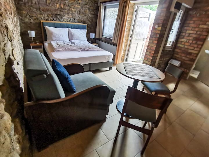 Kékkő 2 Apartman - Tata