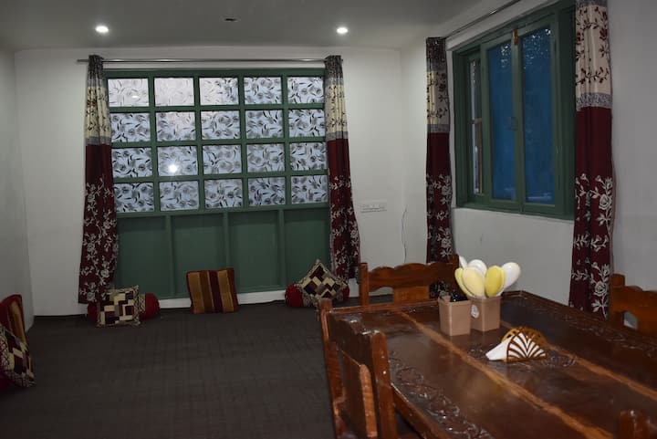 Musadiq Manzil Homestay In Srinagar Kashmir - Srinagar