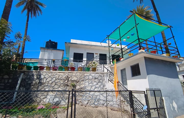 Vishnu Niwas Homestay - Weekend Holiday Home - Abu