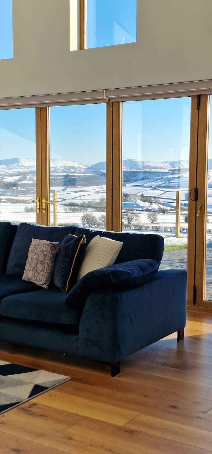 Peaceful Lodge With Stunning Views - Wales