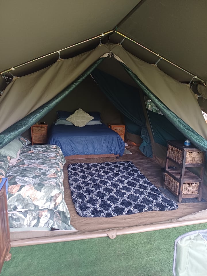 Rustic Unique - Bush Glamping - Tent 2 - Hartbeespoort