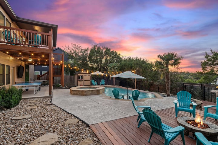 Glam Resort Home, Private Heated Pool & Hottub - Lake Travis, TX