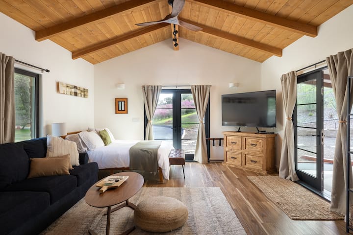 Organic Adobe Bungalow - A Sanctuary On Six Acres - Fallbrook, CA
