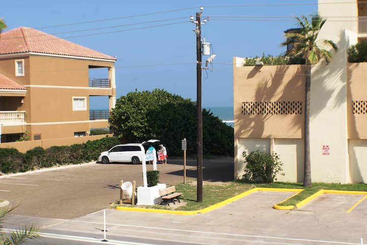 Coronado Ii 101 Directly Across From Beach Access - South Padre Island, TX
